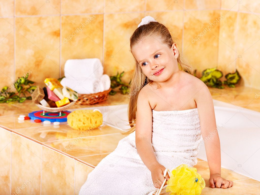 Child washing in bubble bath . — Stock Photo © poznyakov #9497778
