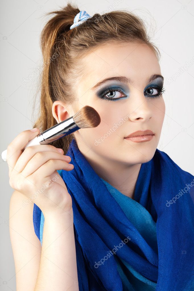 Tudio Shot Beautiful Young Woman Applying Makeup Portrait Beautiful