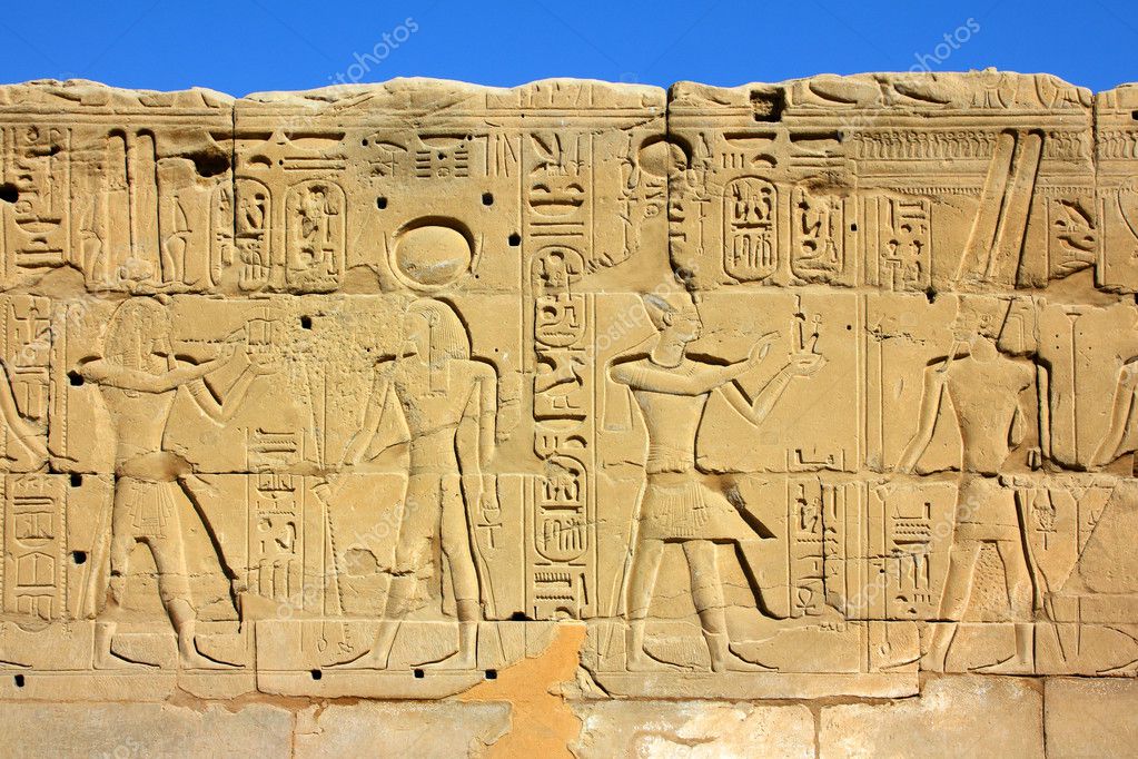 Egypt | Wall with ancient egypt images and hieroglyphics — Stock Photo ...
