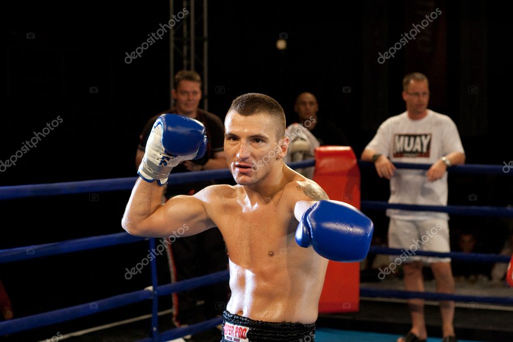 Kick-boxeador — Foto editorial de stock © csakisti #9643959