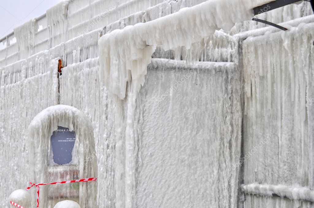 Extremely frozen bus stop — Stock Editorial Photo © elly_l #8982259