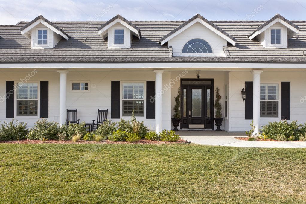 Newly Constructed Modern House Facade — Stock Photo © Feverpitch #10562710 Newly Constructed Modern House Facade — Stock Photo © Feverpitch #10562710