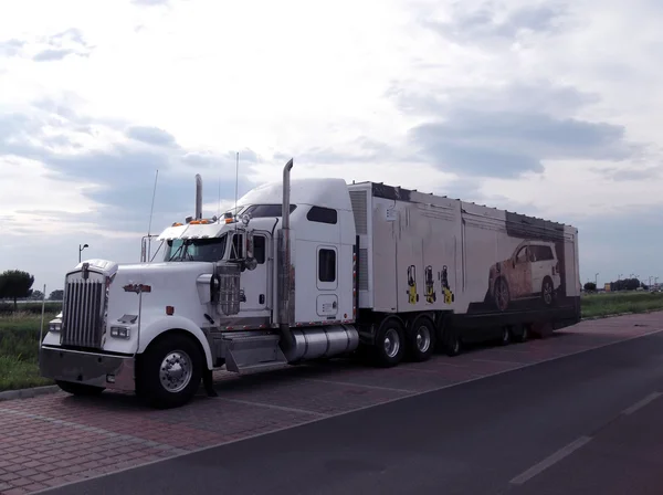 Camion up view Stock Photos, Royalty Free Camion up view Images ...