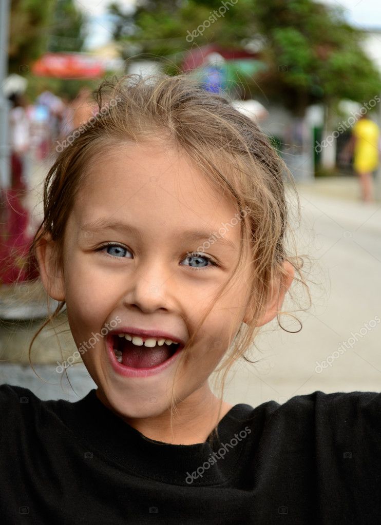 Kid Smile Wallpaper Hd