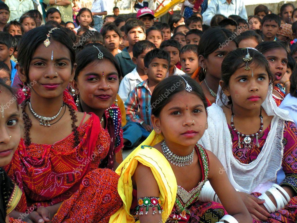 Indian students smiling – Stock Editorial Photo © bruniewska #9763944
