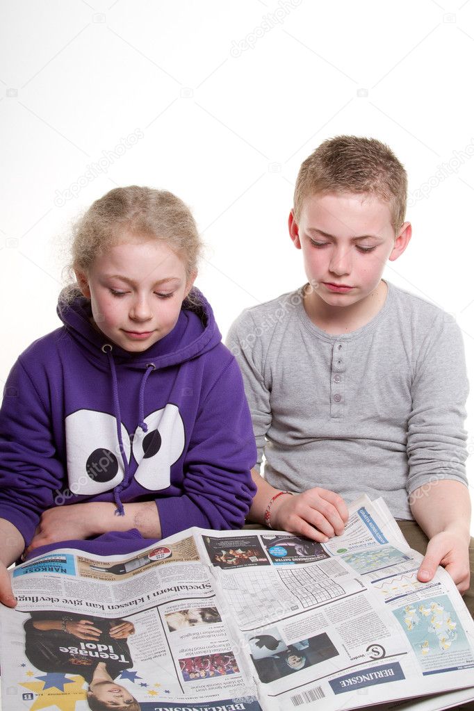 Reading newspaper – Stock Editorial Photo © jeancliclac #8385262