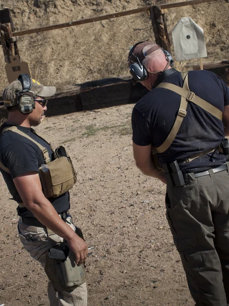 Kevlar formation images libres de droit, photos de Kevlar formation ...