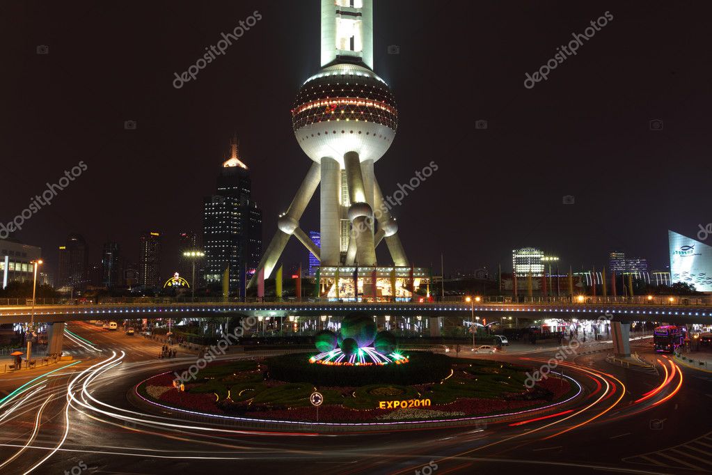 Oriental Pearl Tower Roundabout in Shanghai Pudong, China — Stock ...