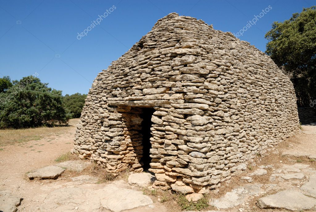 Borie - medieval dry-stone hut in southern France — Stock Photo ...