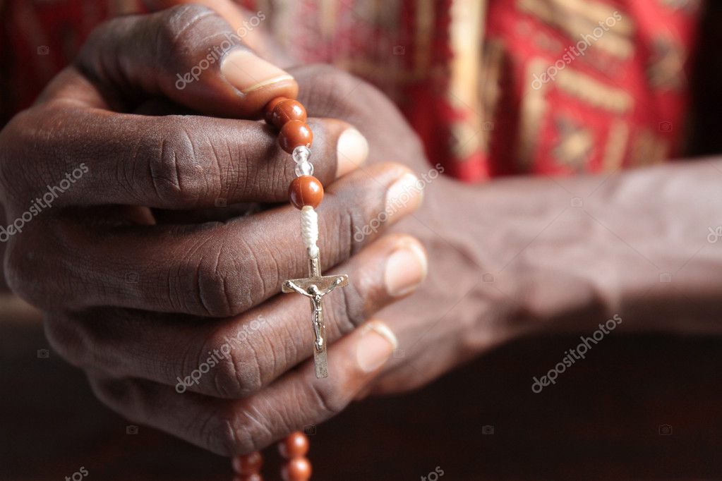 Prière. Mains. Chapelet. — Stock Photo © byzancephotos #10305225