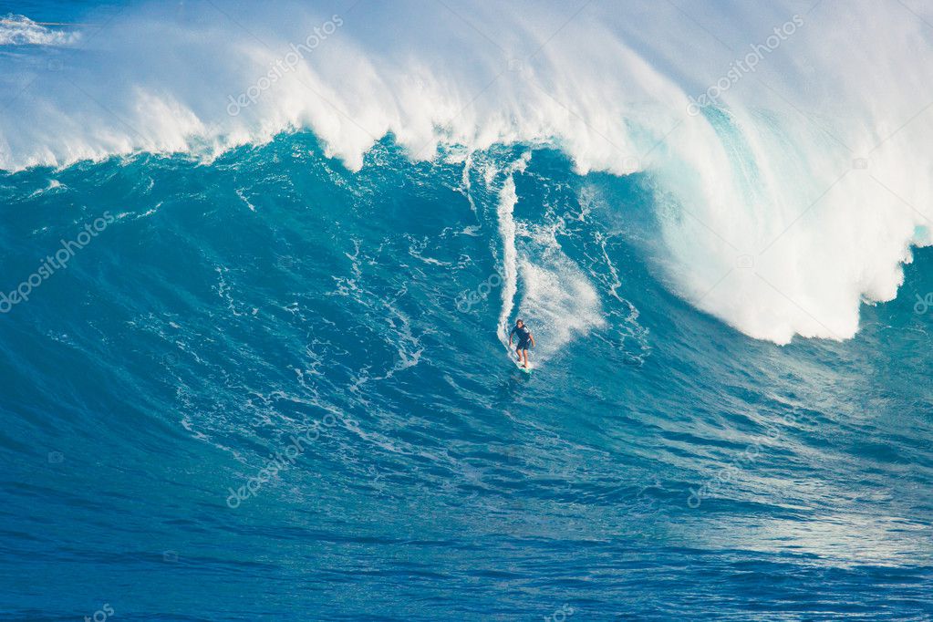 Surfer on Giant Wave — Stock Editorial Photo © EpicStockMedia #8454751