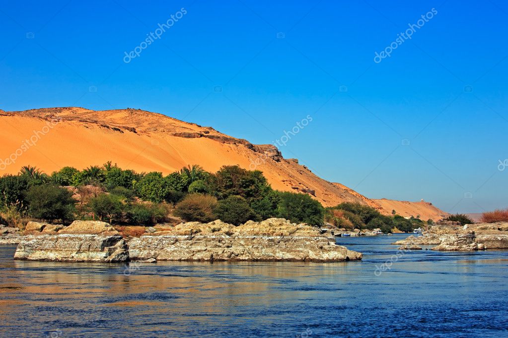 Cataract op de rivier de Nijl ⬇ Stockfoto, rechtenvrije foto door ...